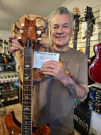 Index of /guitarhanger/chuck-hall